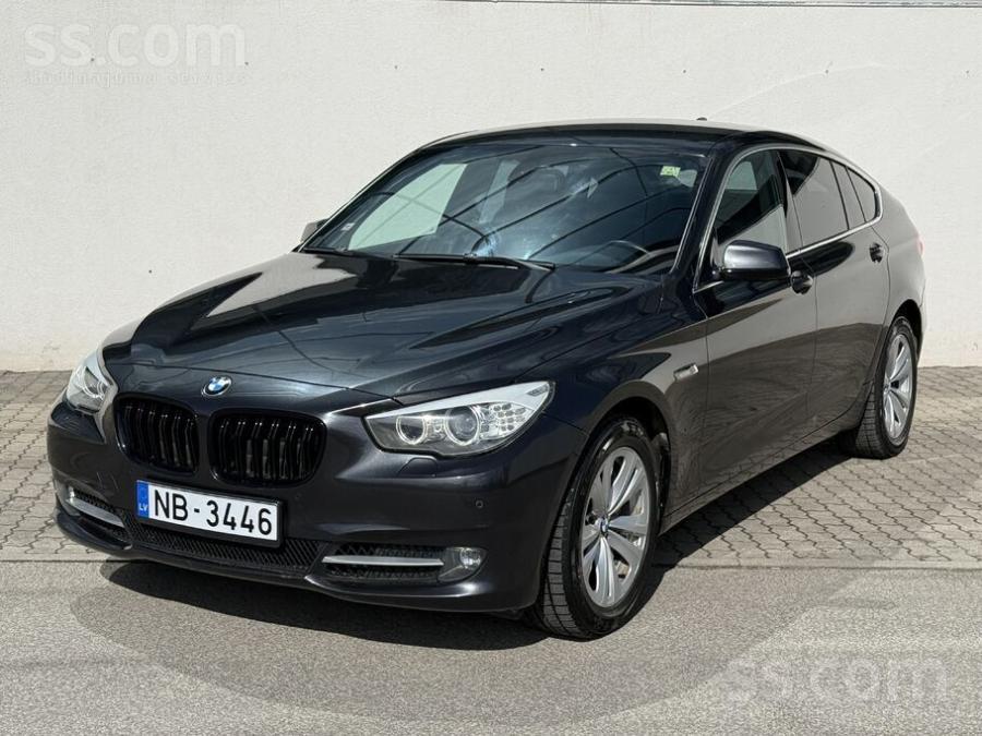 Grey BMW 530 2010 in Riga, with an engine capacity of 3.00 L and mileage of 0 thousand km for 7990 €, photo 1 on AUTOMOTO.COM.LV