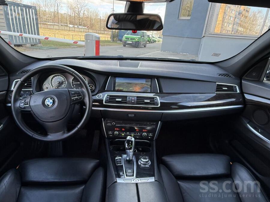 Grey BMW 530 2010 in Riga, with an engine capacity of 3.00 L and mileage of 0 thousand km for 7990 €, photo 7 on AUTOMOTO.COM.LV