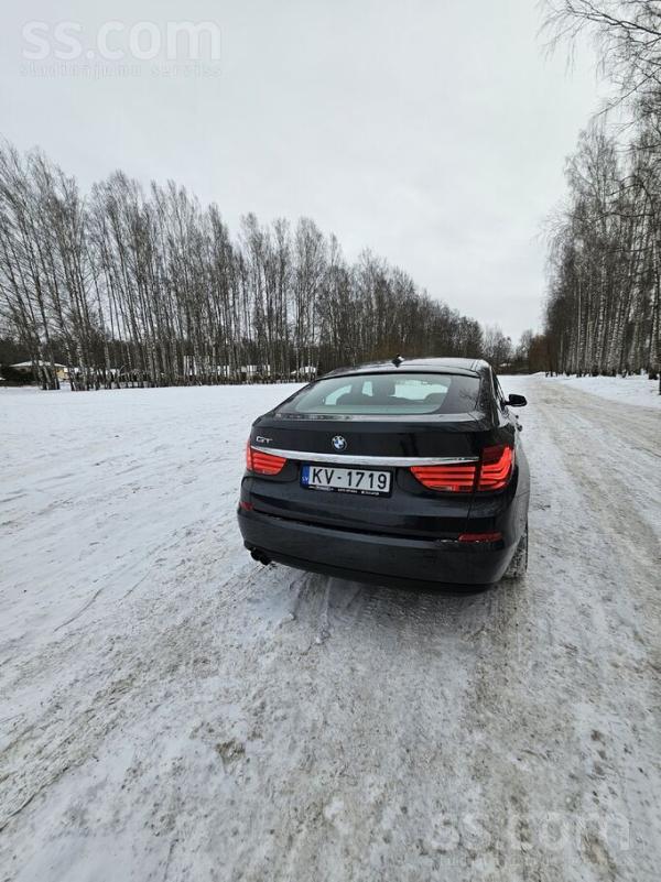 Grey BMW 530 2010 in Riga, with an engine capacity of 3.00 L and mileage of 270 thousand km for 9300 €, photo 3 on AUTOMOTO.COM.LV