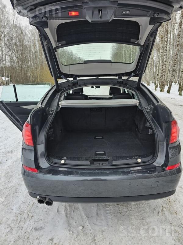 Grey BMW 530 2010 in Riga, with an engine capacity of 3.00 L and mileage of 270 thousand km for 9300 €, photo 7 on AUTOMOTO.COM.LV