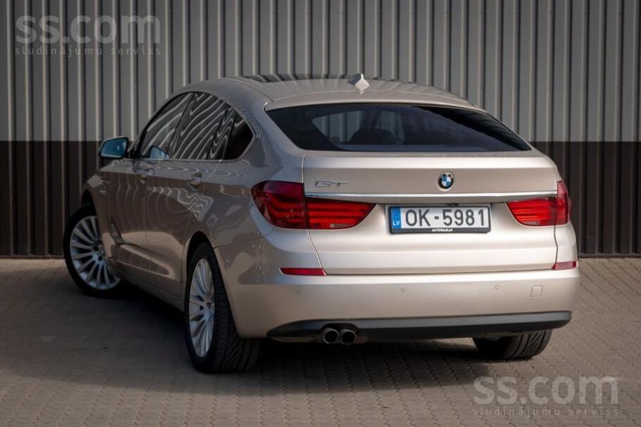 Grey BMW 530 2010 in Talsi, with an engine capacity of 3.00 L and mileage of 269 thousand km for 9950 €, photo 5 on AUTOMOTO.COM.LV