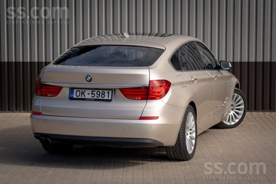 Grey BMW 530 2010 in Talsi, with an engine capacity of 3.00 L and mileage of 269 thousand km for 9950 €, photo 9 on AUTOMOTO.COM.LV