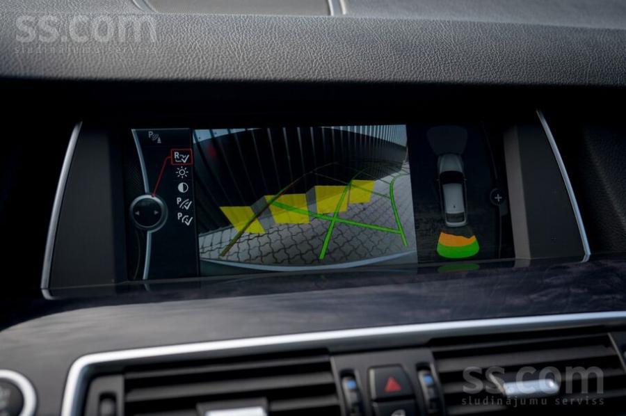 Grey BMW 530 2010 in Talsi, with an engine capacity of 3.00 L and mileage of 269 thousand km for 9950 €, photo 23 on AUTOMOTO.COM.LV