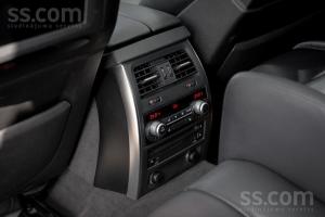 Grey BMW 530 2010 in Talsi, with an engine capacity of 3.00 L and mileage of 269 thousand km for 9950 €, photo 27 on AUTOMOTO.COM.LV