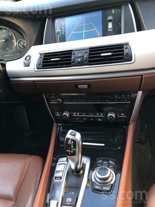 Grey BMW 530 2010 in Jelgava, with an engine capacity of 3.00 L and mileage of 236 thousand km for 10900 €, photo 8 on AUTOMOTO.COM.LV