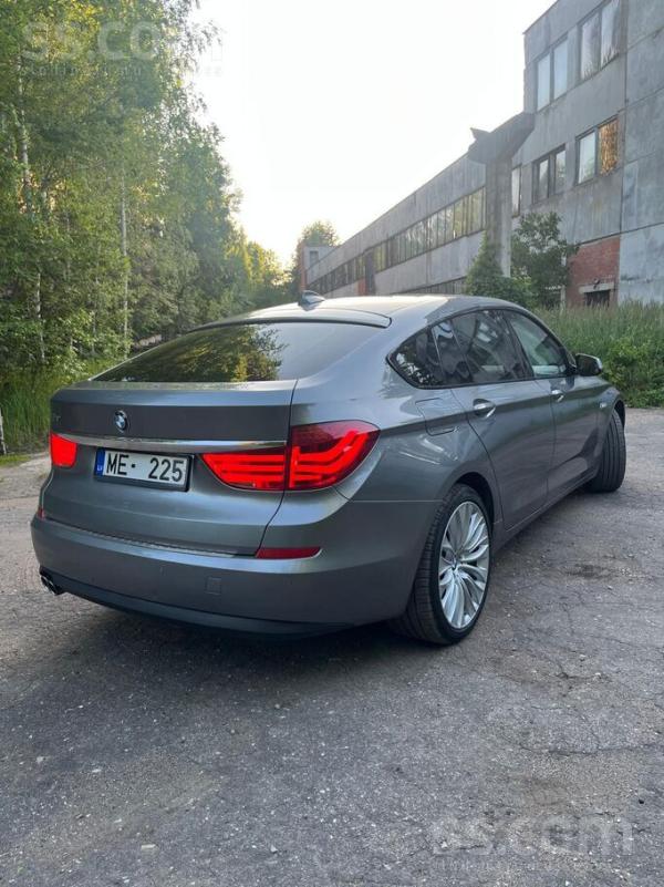 Grey BMW 530 2010 in Ogre, with an engine capacity of 3.00 L and mileage of 360 thousand km for 8800 €, photo 3 on AUTOMOTO.COM.LV