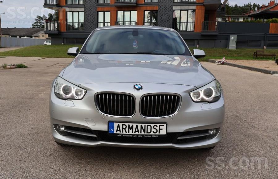 Grey BMW 530 2010 in Riga, with an engine capacity of 3.00 L and mileage of 0 thousand km for 8500 €, photo 3 on AUTOMOTO.COM.LV