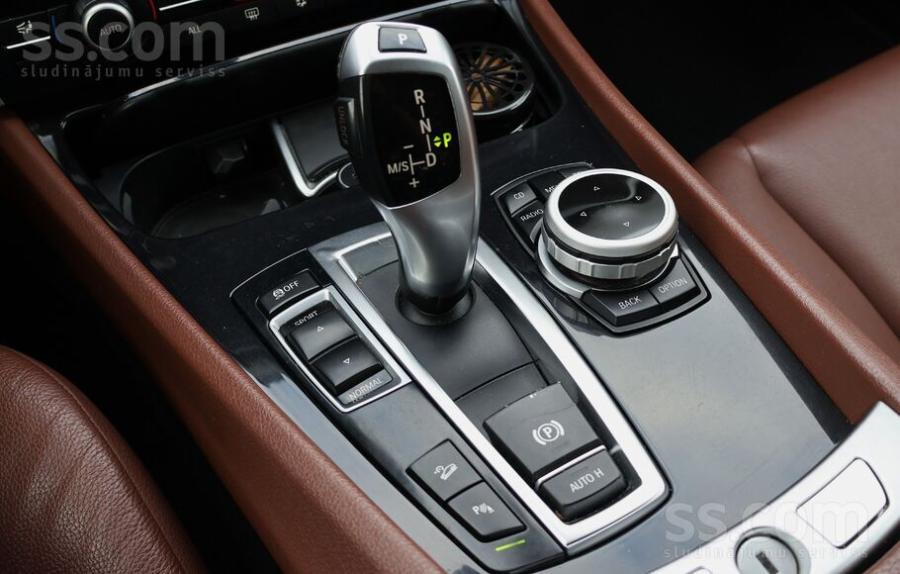 Grey BMW 530 2010 in Riga, with an engine capacity of 3.00 L and mileage of 0 thousand km for 8500 €, photo 26 on AUTOMOTO.COM.LV