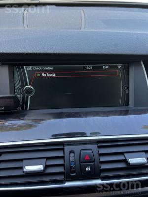 Grey BMW 530 2010 in Riga, with an engine capacity of 3.00 L and mileage of 291 thousand km for 10300 €, photo 13 on AUTOMOTO.COM.LV