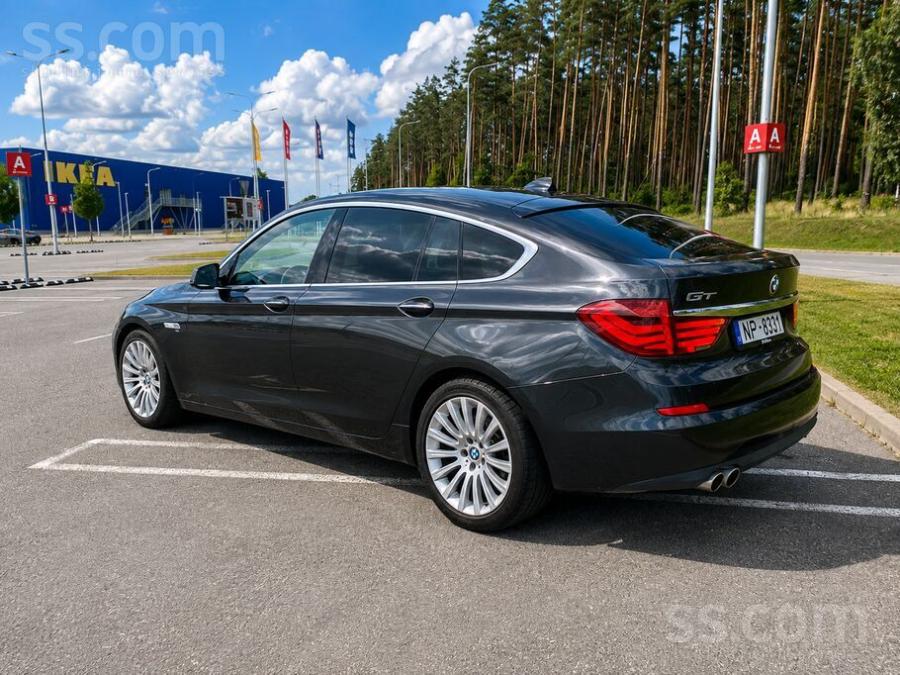 Grey BMW 530 2010 in Riga, with an engine capacity of 3.00 L and mileage of 319 thousand km for 8600 €, photo 3 on AUTOMOTO.COM.LV