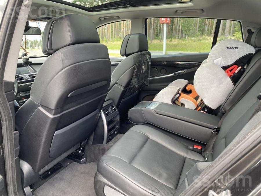 Grey BMW 530 2010 in Riga, with an engine capacity of 3.00 L and mileage of 319 thousand km for 8600 €, photo 8 on AUTOMOTO.COM.LV