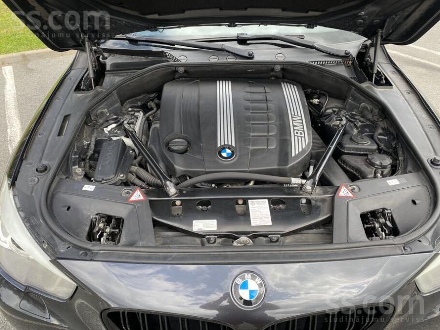 Grey BMW 530 2010 in Riga, with an engine capacity of 3.00 L and mileage of 319 thousand km for 8600 €, photo 11 on AUTOMOTO.COM.LV