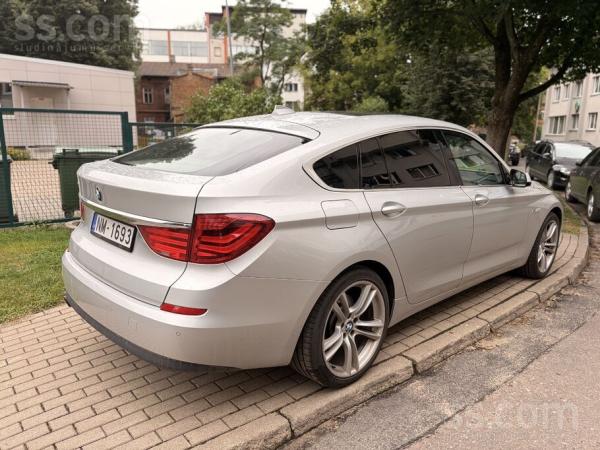 Grey BMW 530 2010 in Bauska, with an engine capacity of 3.00 L and mileage of 253 thousand km for 8000 €, photo 4 on AUTOMOTO.COM.LV