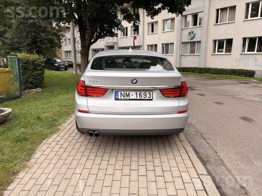 Grey BMW 530 2010 in Bauska, with an engine capacity of 3.00 L and mileage of 253 thousand km for 8000 €, photo 5 on AUTOMOTO.COM.LV