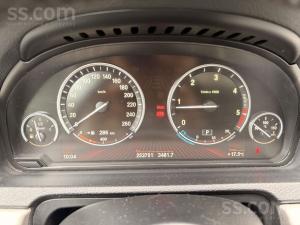 Grey BMW 530 2010 in Bauska, with an engine capacity of 3.00 L and mileage of 253 thousand km for 8000 €, photo 8 on AUTOMOTO.COM.LV