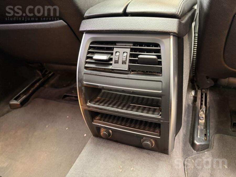 Grey BMW 530 2010 in Bauska, with an engine capacity of 3.00 L and mileage of 253 thousand km for 8000 €, photo 17 on AUTOMOTO.COM.LV