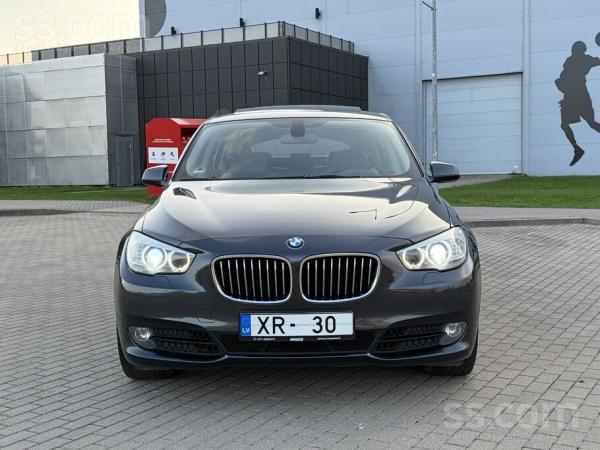 Grey BMW 530 2010 in Riga, with an engine capacity of 3.00 L and mileage of 359 thousand km for 9600 €, photo 3 on AUTOMOTO.COM.LV