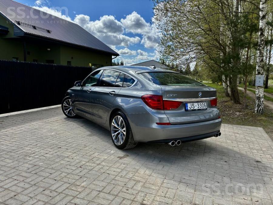 Grey BMW 530 2011 in Riga, with an engine capacity of 3.00 L and mileage of 259 thousand km for 17500 €, photo 16 on AUTOMOTO.COM.LV