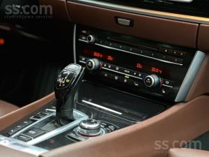 Pelēks BMW 530 2011 Rīga, ar dzinēja tilpumu 3.00 L un nobraukumu 248 tūkst. km par 11790 €, foto 21 vietnē AUTOMOTO.COM.LV