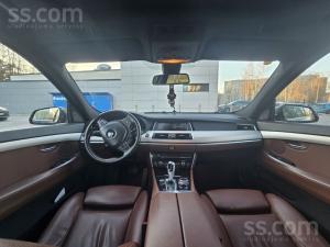 Grey BMW 530 2014 in Riga, with an engine capacity of 3.00 L and mileage of 263 thousand km for 14500 €, photo 5 on AUTOMOTO.COM.LV