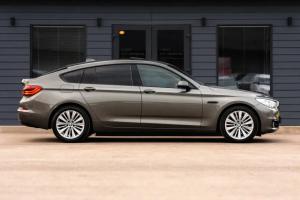 Grey BMW 530 2014 in Jelgava, with an engine capacity of 3.00 L and mileage of 250 thousand km for 16950 €, photo 7 on AUTOMOTO.COM.LV
