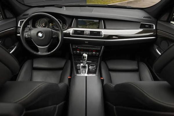 Pelēks BMW 530 2014 Jelgava, ar dzinēja tilpumu 3.00 L un nobraukumu 250 tūkst. km par 16950 €, foto 8 vietnē AUTOMOTO.COM.LV