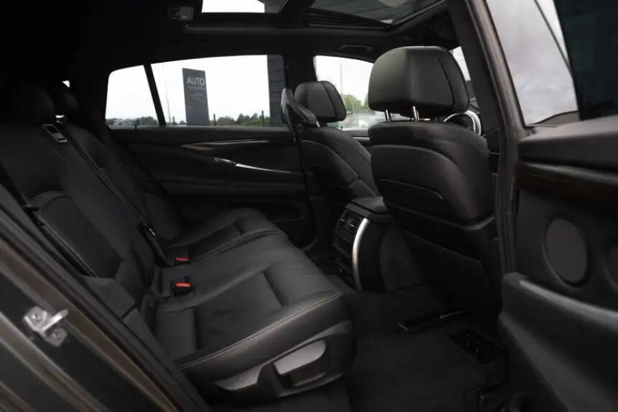Grey BMW 530 2014 in Jelgava, with an engine capacity of 3.00 L and mileage of 250 thousand km for 16950 €, photo 12 on AUTOMOTO.COM.LV