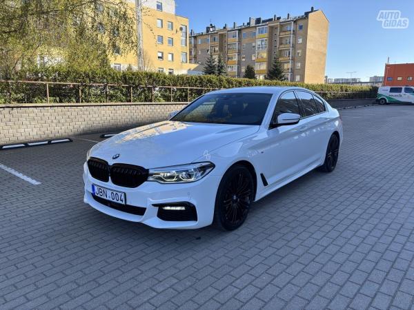 Grey BMW 530 2019 in Vilnius, with an engine capacity of 3.00 L and mileage of 112 thousand km for 30000 €, photo 4 on AUTOMOTO.COM.LV