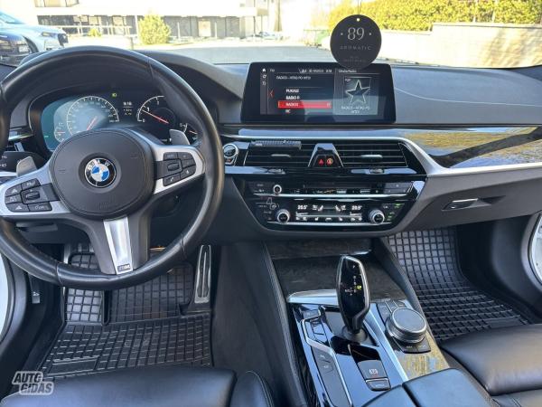 Grey BMW 530 2019 in Vilnius, with an engine capacity of 3.00 L and mileage of 112 thousand km for 30000 €, photo 10 on AUTOMOTO.COM.LV