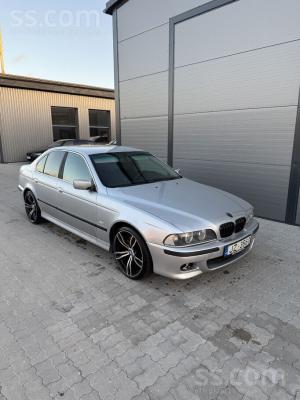 Pelēks BMW 530 2001 Liepāja, ar dzinēja tilpumu 3.00 L un nobraukumu 413 tūkst. km par 2550 €, foto 3 vietnē AUTOMOTO.COM.LV