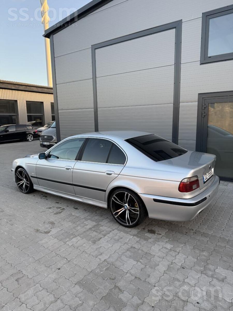Pelēks BMW 530 2001 Liepāja, ar dzinēja tilpumu 3.00 L un nobraukumu 413 tūkst. km par 2550 €, foto 5 vietnē AUTOMOTO.COM.LV