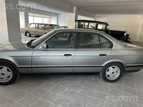 Pelēks BMW 530 1989 Talsi, ar dzinēja tilpumu 3.00 L un nobraukumu 235 tūkst. km par 7900 €, foto 5 vietnē AUTOMOTO.COM.LV