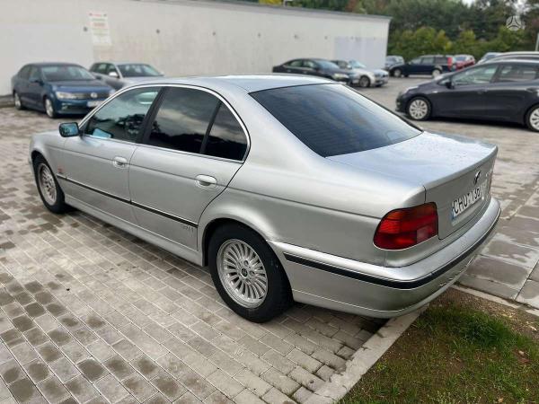 Grey BMW 530 1998 in Vilnius, with an engine capacity of 2.93 L and mileage of 420 thousand km for 1300 €, photo 4 on AUTOMOTO.COM.LV