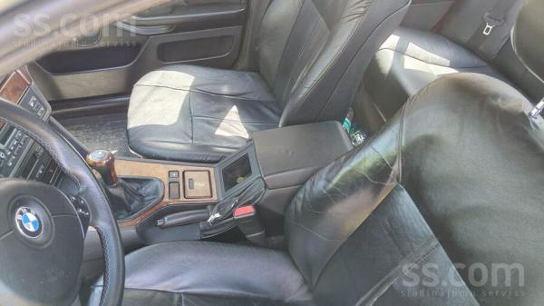 Grey BMW 530 1999 in Valmiera, with an engine capacity of 3.00 L and mileage of 308 thousand km for 1752 €, photo 1 on AUTOMOTO.COM.LV
