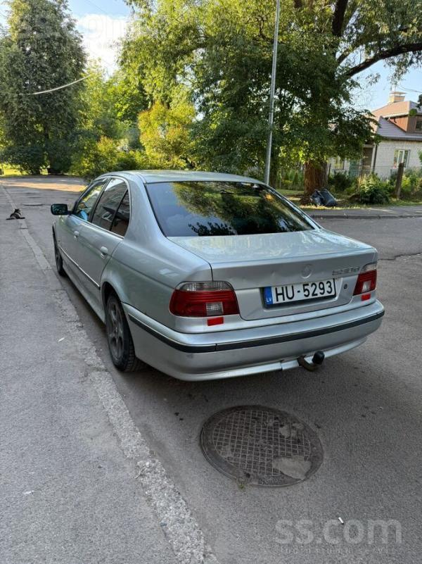 Pelēks BMW 530 1999 Rīga, ar dzinēja tilpumu 3.00 L un nobraukumu 404 tūkst. km par 1950 €, foto 4 vietnē AUTOMOTO.COM.LV