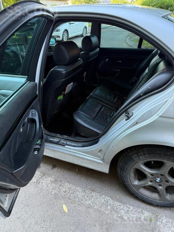 Pelēks BMW 530 1999 Rīga, ar dzinēja tilpumu 3.00 L un nobraukumu 404 tūkst. km par 1950 €, foto 5 vietnē AUTOMOTO.COM.LV