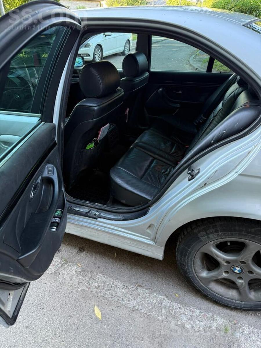 Grey BMW 530 1999 in Riga, with an engine capacity of 3.00 L and mileage of 404 thousand km for 1950 €, photo 6 on AUTOMOTO.COM.LV