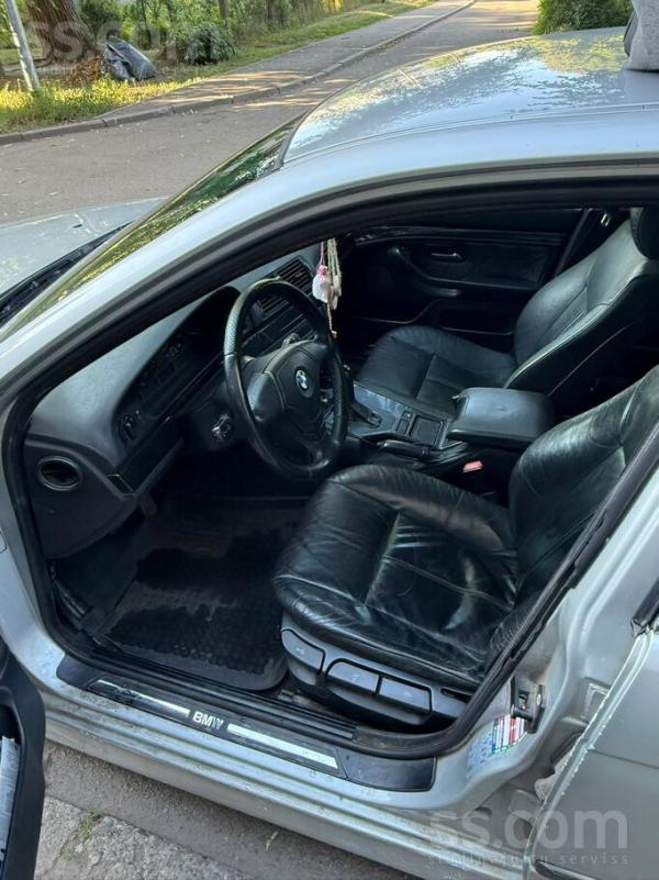 Pelēks BMW 530 1999 Rīga, ar dzinēja tilpumu 3.00 L un nobraukumu 404 tūkst. km par 1950 €, foto 8 vietnē AUTOMOTO.COM.LV