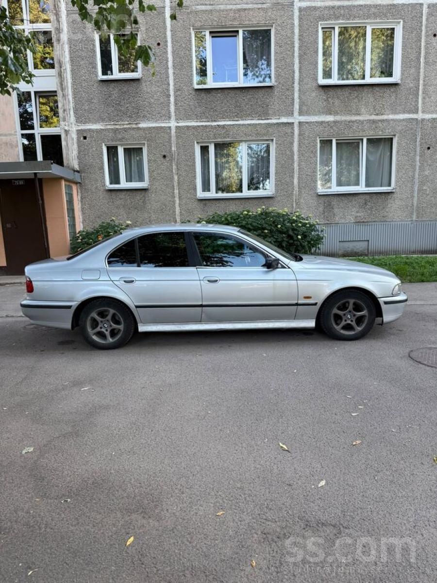 Grey BMW 530 1999 in Riga, with an engine capacity of 3.00 L and mileage of 404 thousand km for 1950 €, photo 12 on AUTOMOTO.COM.LV