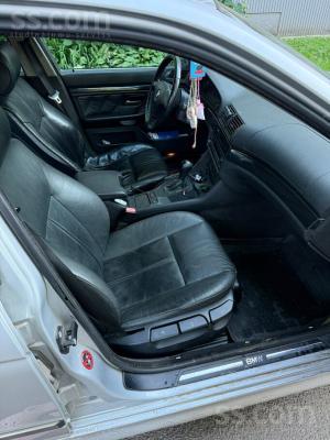 Grey BMW 530 1999 in Riga, with an engine capacity of 3.00 L and mileage of 404 thousand km for 1950 €, photo 19 on AUTOMOTO.COM.LV