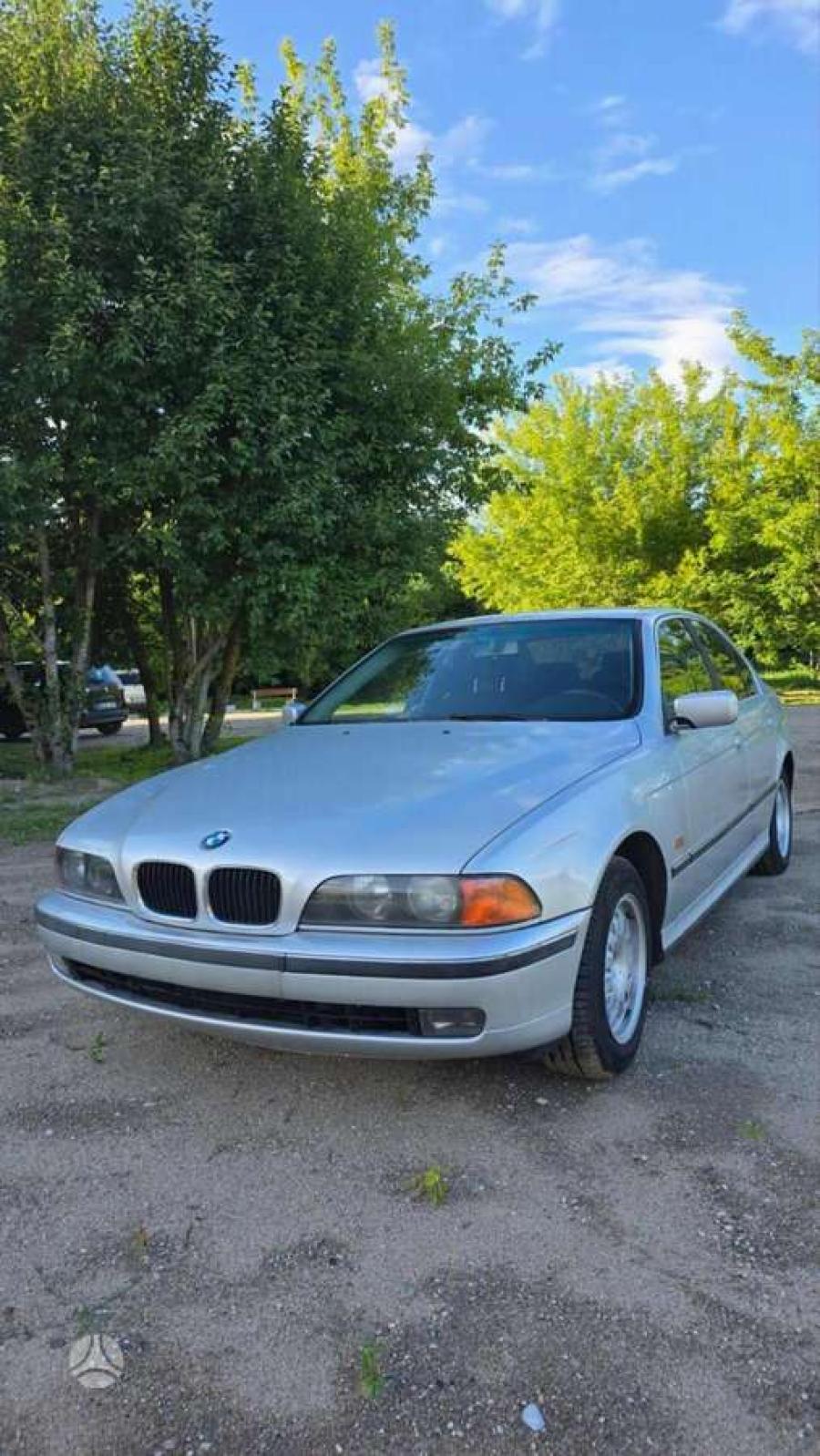 Grey BMW 530 1999 in Taurage, with an engine capacity of 2.93 L and mileage of 385 thousand km for 4000 €, photo 1 on AUTOMOTO.COM.LV