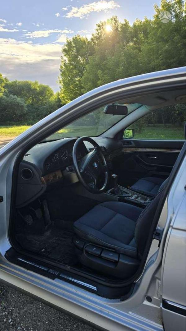 Grey BMW 530 1999 in Taurage, with an engine capacity of 2.93 L and mileage of 385 thousand km for 4000 €, photo 6 on AUTOMOTO.COM.LV