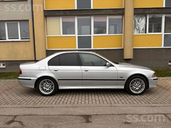 Pelēks BMW 530 2000 Liepāja, ar dzinēja tilpumu 3.00 L un nobraukumu 219 tūkst. km par 2900 €, foto 4 vietnē AUTOMOTO.COM.LV