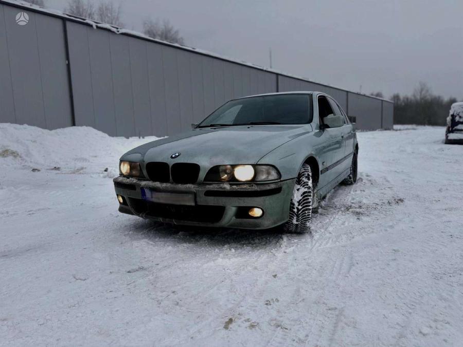 Pelēks BMW 530 2000 Trakai, ar dzinēja tilpumu 2.93 L un nobraukumu 550 tūkst. km par 1500 €, foto 1 vietnē AUTOMOTO.COM.LV