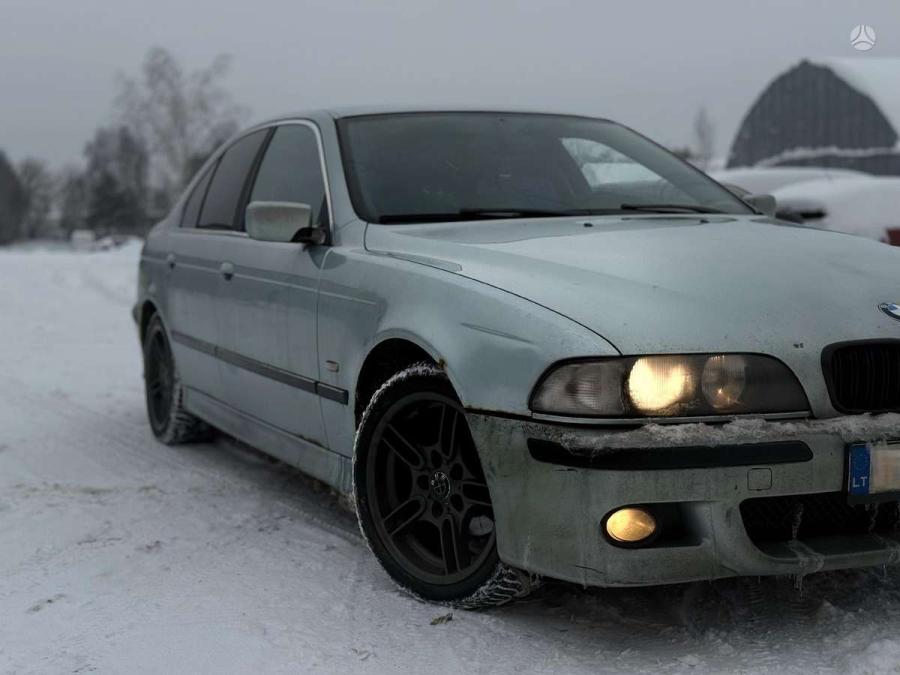 Pelēks BMW 530 2000 Trakai, ar dzinēja tilpumu 2.93 L un nobraukumu 550 tūkst. km par 1500 €, foto 6 vietnē AUTOMOTO.COM.LV