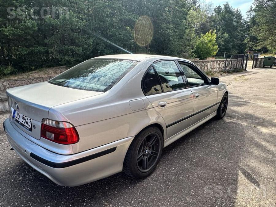 Grey BMW 530 2000 in Riga, with an engine capacity of 3.00 L and mileage of 576 thousand km for 4250 €, photo 7 on AUTOMOTO.COM.LV