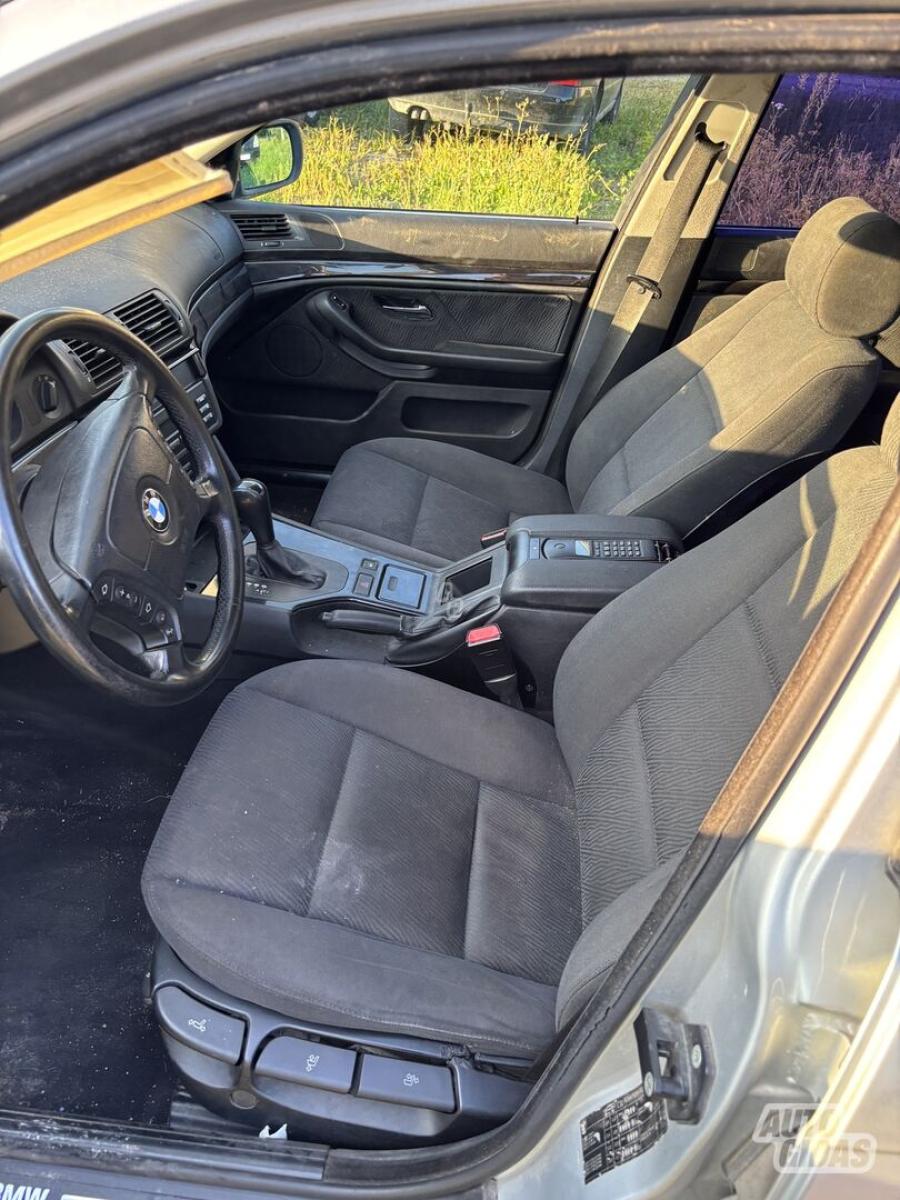 Grey BMW 530 2000 in Joniskis, with an engine capacity of 2.50 L and mileage of 387 thousand km for 850 €, photo 7 on AUTOMOTO.COM.LV