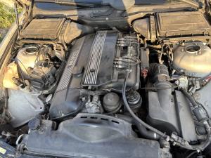 Grey BMW 530 2000 in Joniskis, with an engine capacity of 2.50 L and mileage of 387 thousand km for 850 €, photo 9 on AUTOMOTO.COM.LV