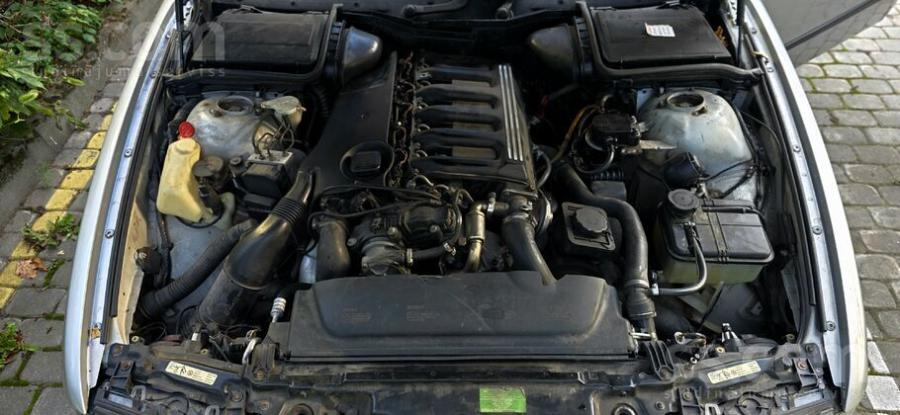 Grey BMW 530 2000 in Riga, with an engine capacity of 3.00 L and mileage of 487 thousand km for 4700 €, photo 8 on AUTOMOTO.COM.LV