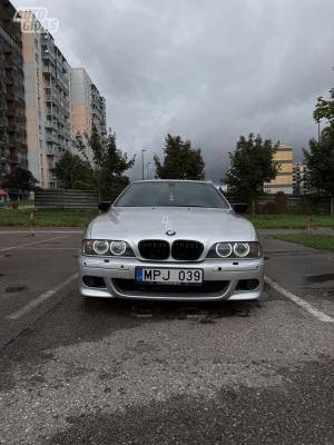 Pelēks BMW 530 2000 Viļņa, ar dzinēja tilpumu 2.90 L un nobraukumu 376 tūkst. km par 2000 €, foto  vietnē AUTOMOTO.COM.LV